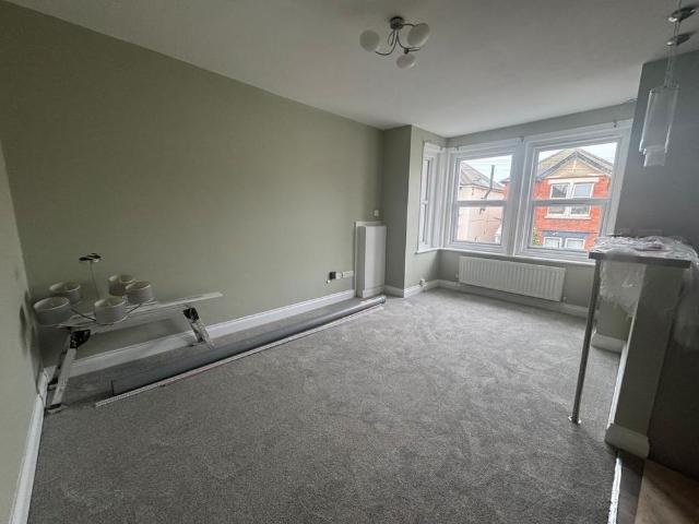 3 bedroom maisonette to rent