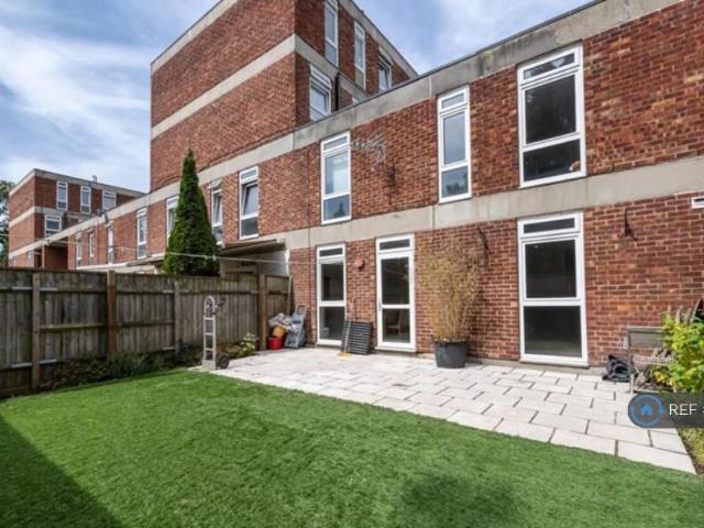 3 bedroom maisonette to rent