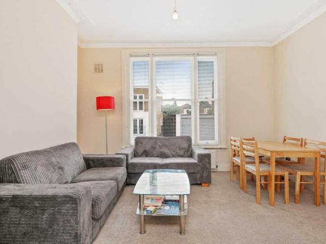 3 bedroom maisonette to rent