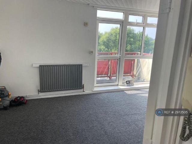 3 bedroom maisonette to rent