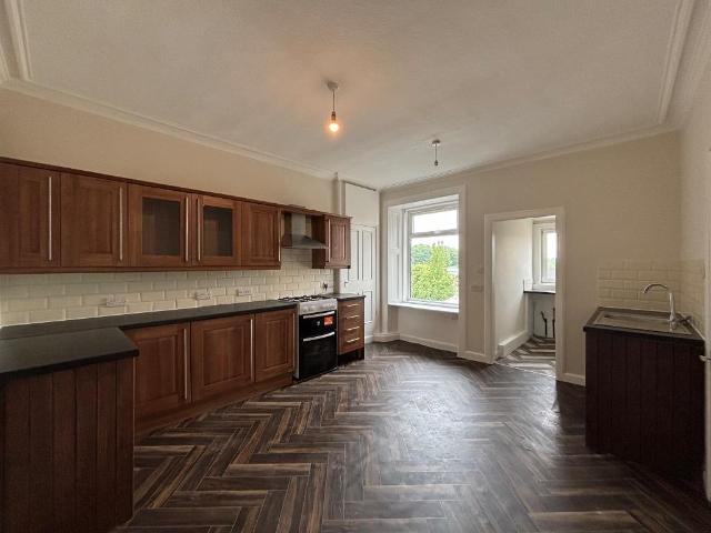 3 bedroom maisonette to rent