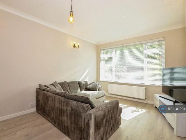 3 bedroom maisonette to rent