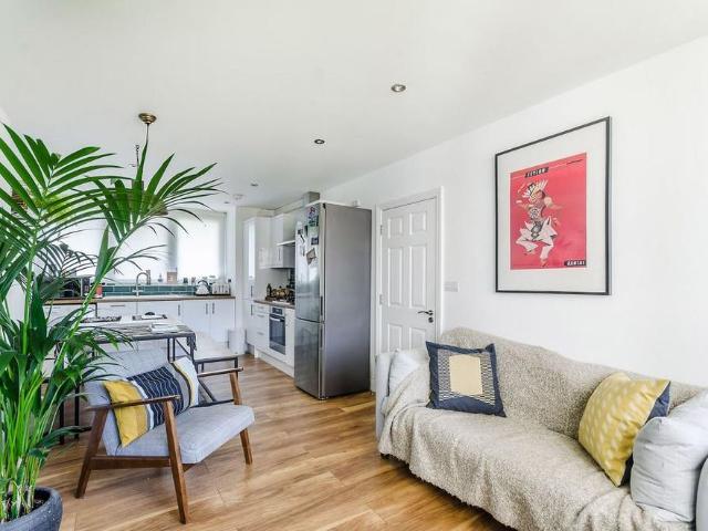 3 bedroom maisonette to rent
