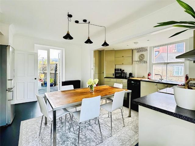 3 bedroom maisonette to rent