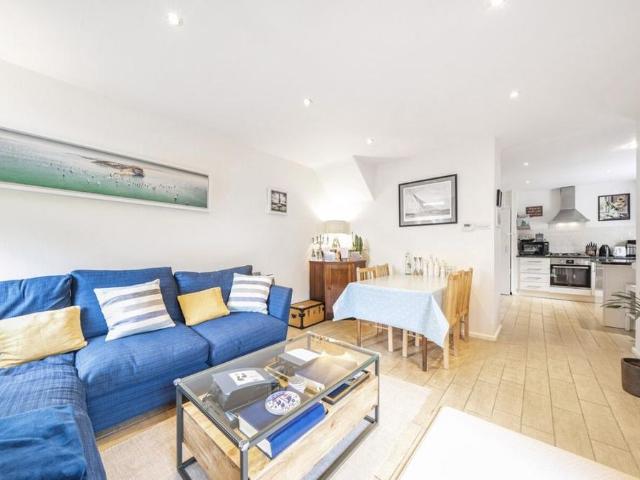 3 bedroom maisonette to rent