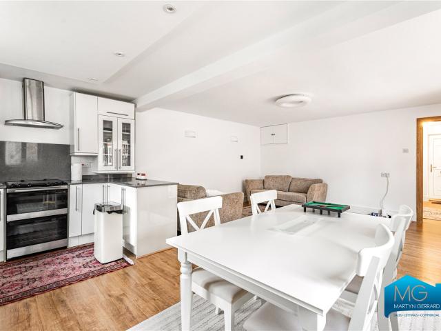 3 bedroom maisonette to rent