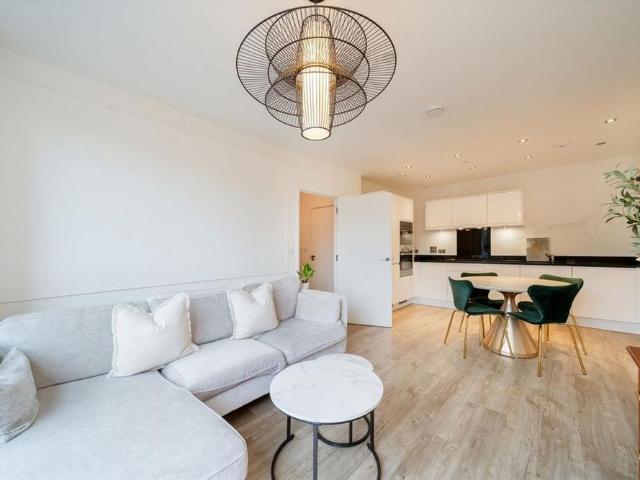 3 bedroom maisonette to rent