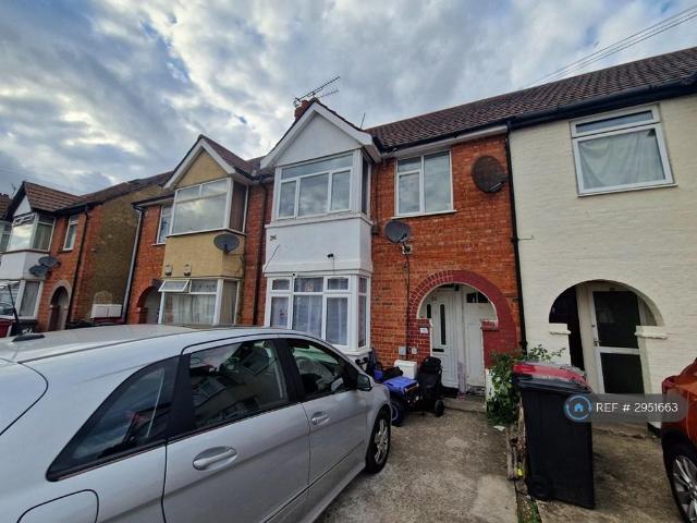 3 bedroom maisonette to rent