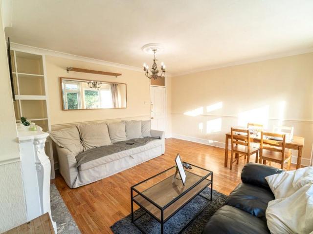 3 bedroom maisonette to rent