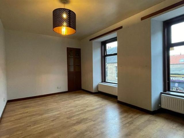 3 bedroom maisonette to rent