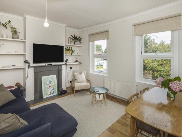3 bedroom maisonette to rent