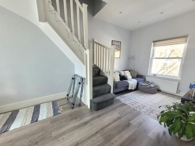 3 bedroom maisonette to rent