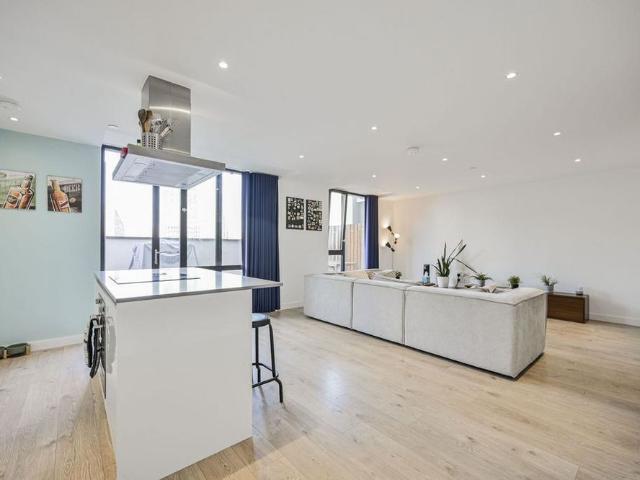 3 bedroom maisonette to rent