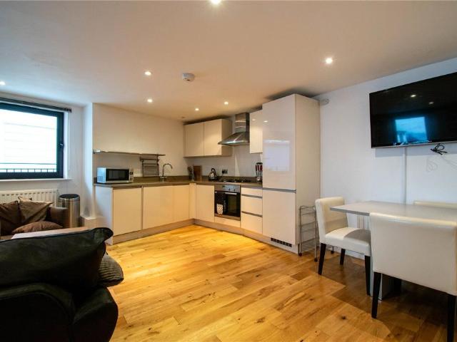 3 bedroom maisonette to rent