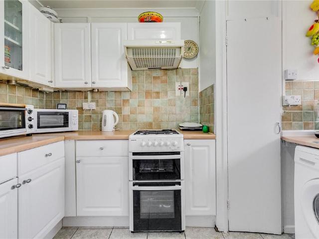 3 bedroom maisonette to rent