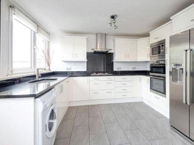 3 bedroom maisonette to rent