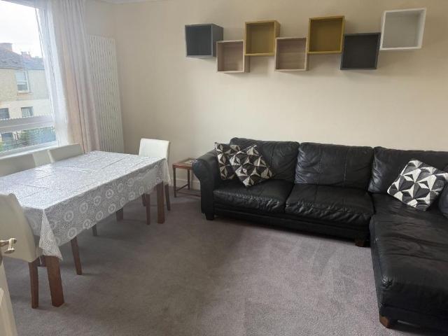 3 bedroom maisonette to rent