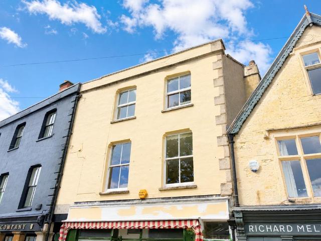 3 bedroom maisonette to rent
