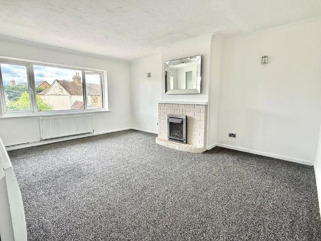 3 bedroom maisonette to rent