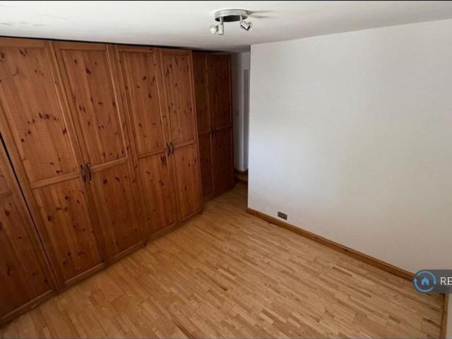 3 bedroom maisonette to rent