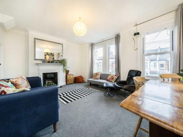 3 bedroom maisonette to rent