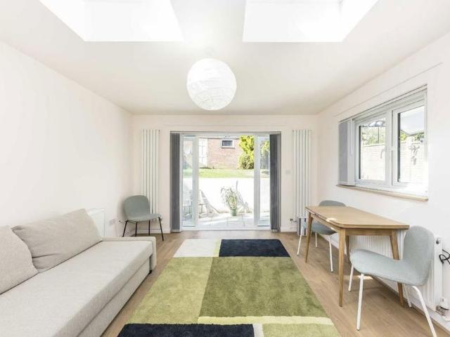 3 bedroom maisonette to rent