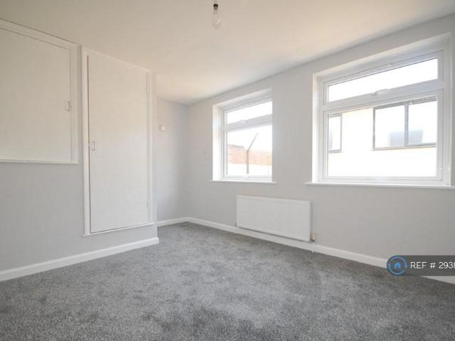 3 bedroom maisonette to rent