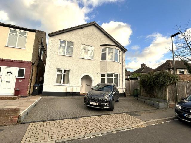 3 bedroom maisonette to rent