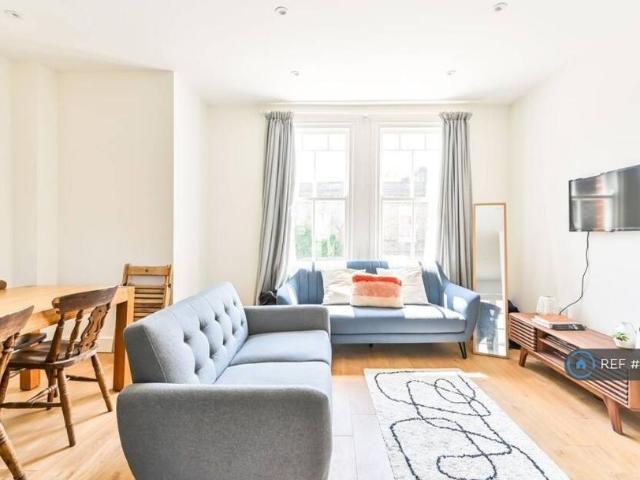 3 bedroom maisonette to rent
