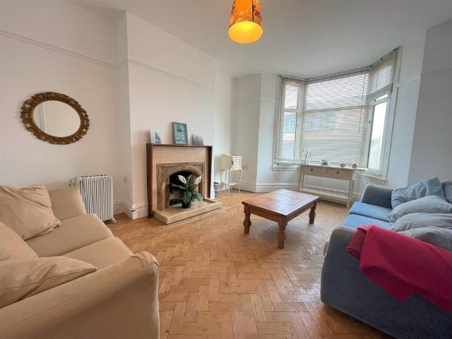 3 bedroom maisonette to rent