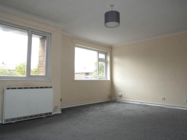 3 bedroom maisonette to rent