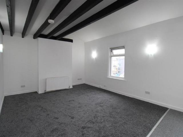 3 bedroom maisonette to rent