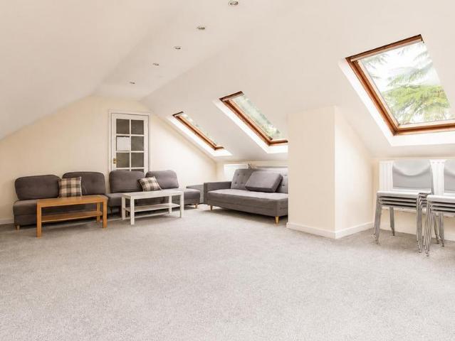 3 bedroom maisonette to rent
