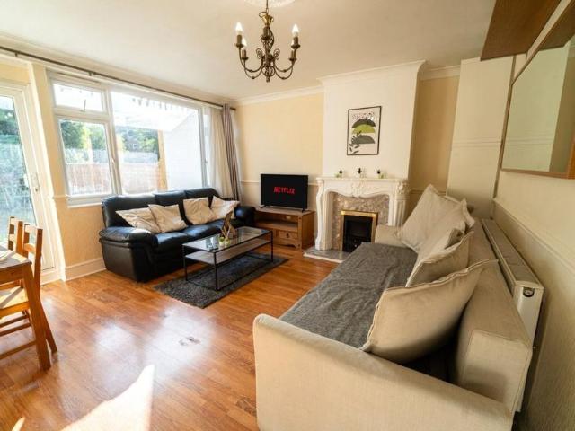 3 bedroom maisonette to rent