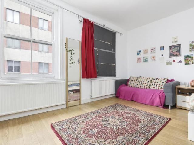 3 bedroom maisonette to rent