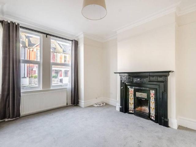 3 bedroom maisonette to rent