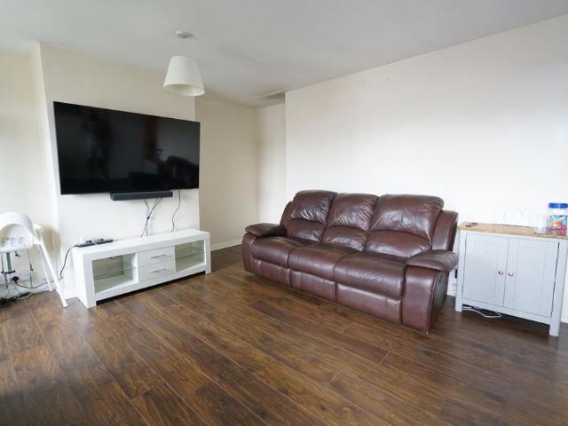 3 bedroom maisonette to rent