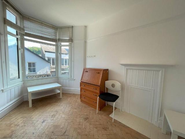 3 bedroom maisonette to rent