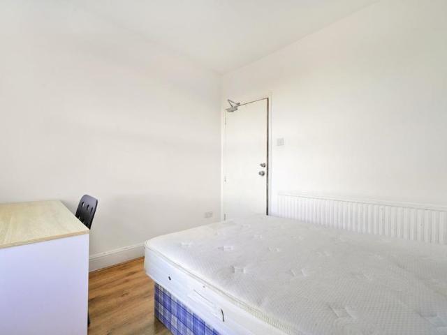 3 bedroom maisonette to rent