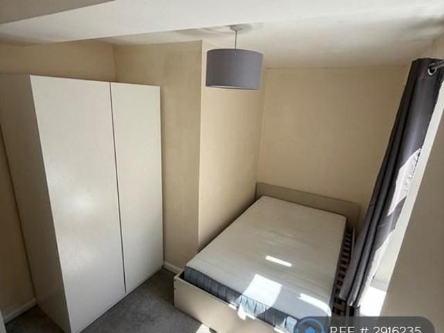 3 bedroom maisonette to rent