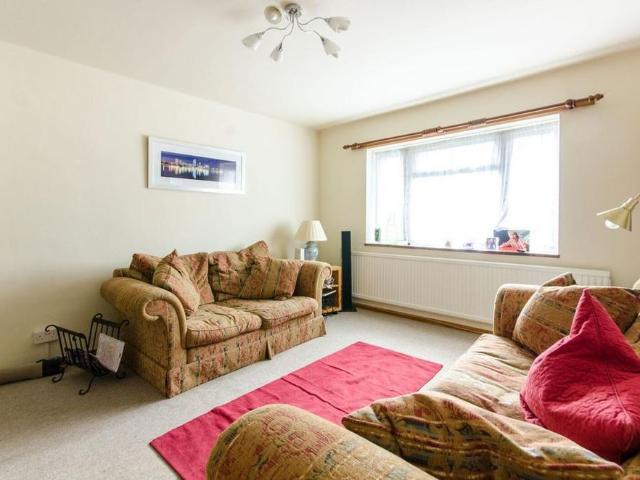 3 bedroom maisonette to rent