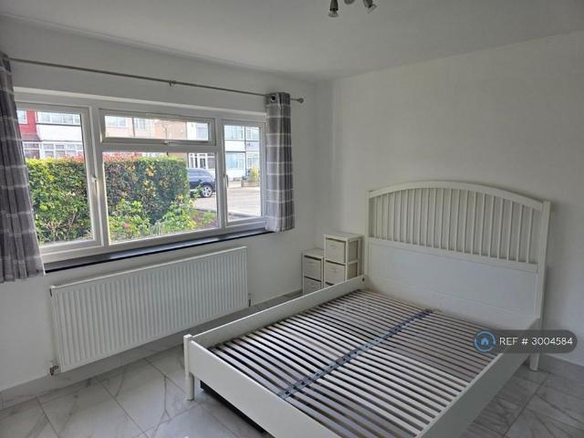 3 bedroom maisonette to rent