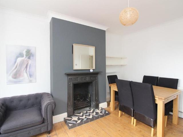 3 bedroom maisonette to rent