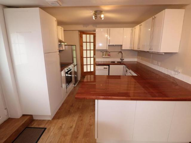 3 bedroom maisonette to rent