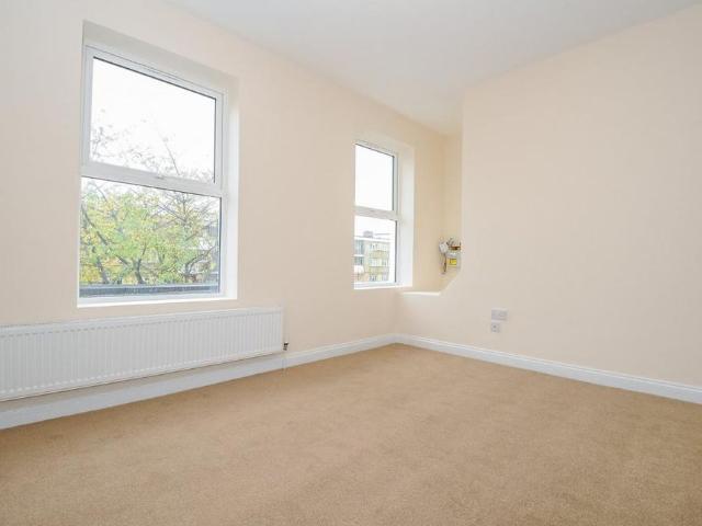 3 bedroom maisonette to rent