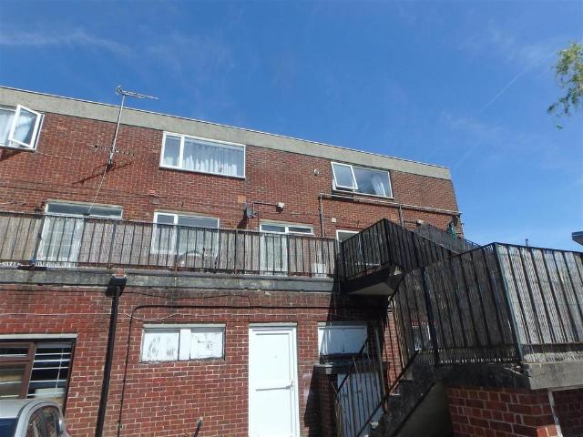 3 bedroom maisonette to rent