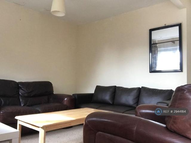 3 bedroom maisonette to rent