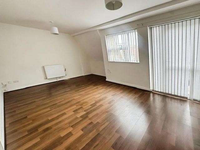 3 bedroom maisonette to rent