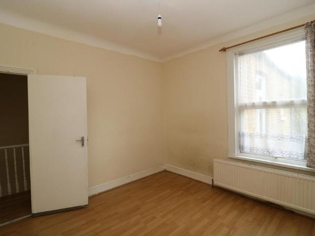 3 bedroom maisonette to rent