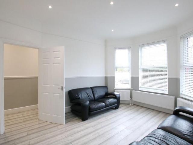 3 bedroom maisonette to rent